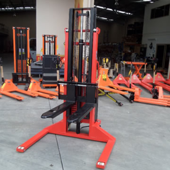 Semi-Electric Pallet Straddle Stacker 1500kg/3m | Brick Cages | Brick cage